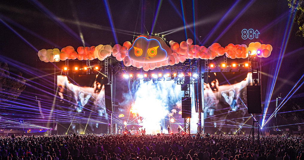 88risingがフェスを通して伝えるカルチャーの姿とは？ 『HEAD IN THE CLOUDS』レポ | Rolling Stone ...