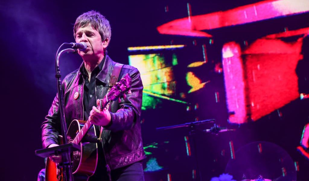 ノエル・ギャラガー来日公演が開幕 ソロ〜オアシスの軌跡を辿る名唱名演、鎮魂の「Live Forever」 | Rolling Stone ...