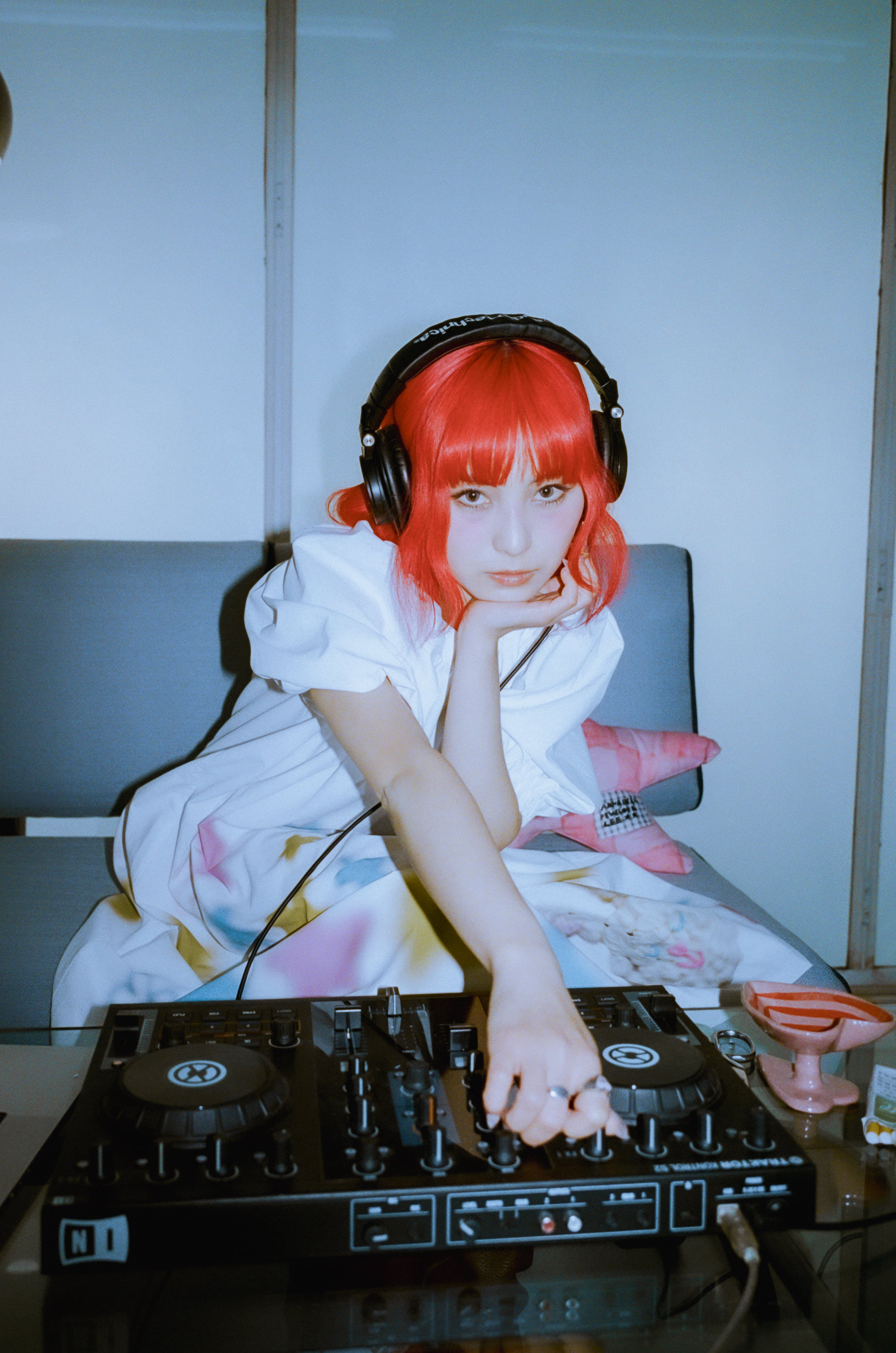 Ako Traverses Night and Day in Her First Single of 2025, "Twilight ...