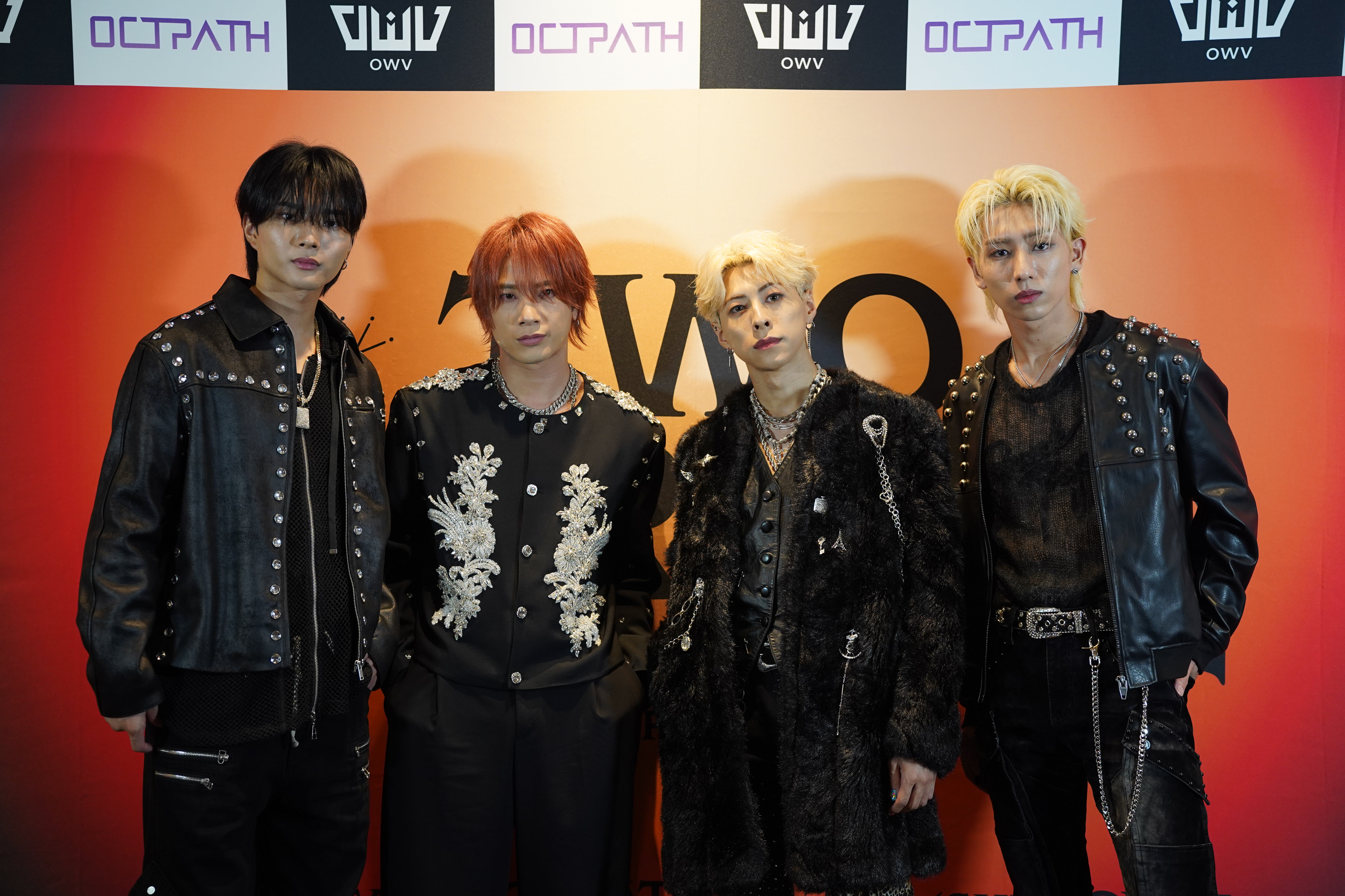 OCTPATHライブにOWVサプライズ登場 『TWO THRONE』開催を電撃発表 | Rolling Stone Japan(ローリングストーン ジャパン）