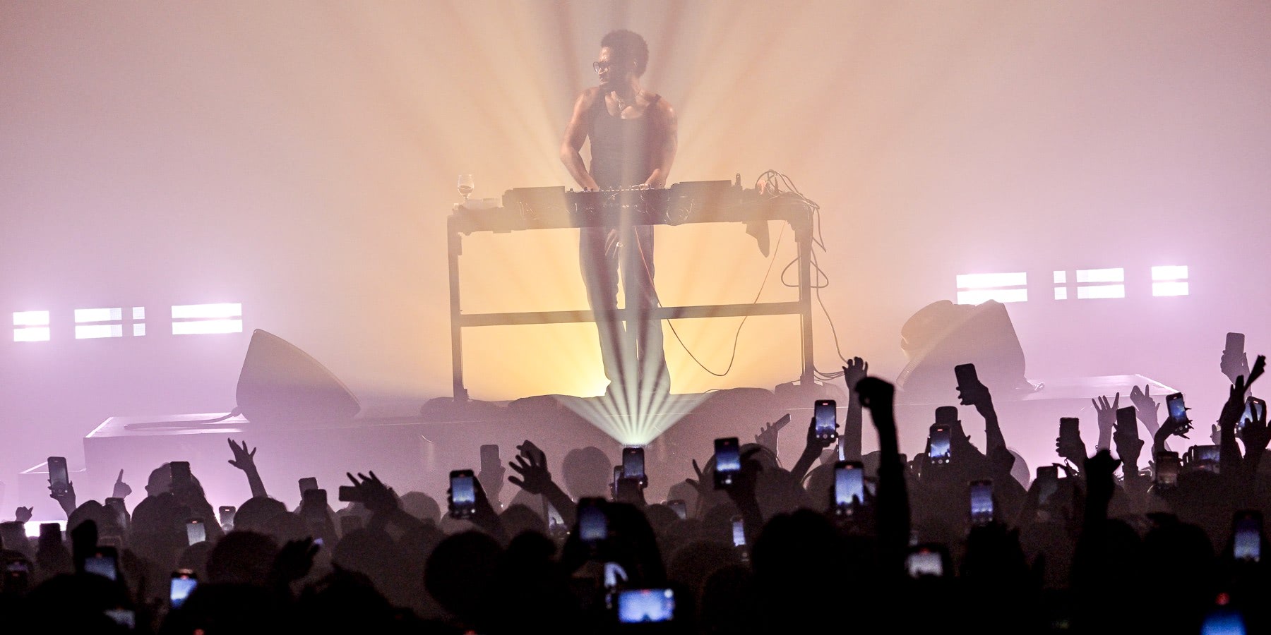 ケイトラナダ来日公演で示したダンス・グルーヴの集大成──新作『AIN’T NO DAMN WAY!』も徹底解説 | Rolling Stone ...